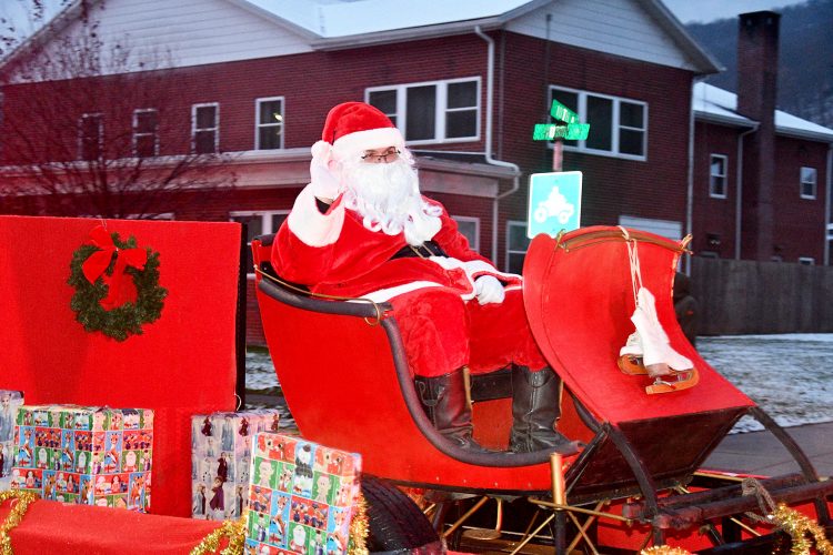 Santa comes to Renovo | News, Sports, Jobs - The Express